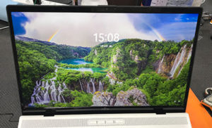 富士通 NH56/D2 FMVN56D2Wの画面が映らない修理・買取 | 液晶修理センター